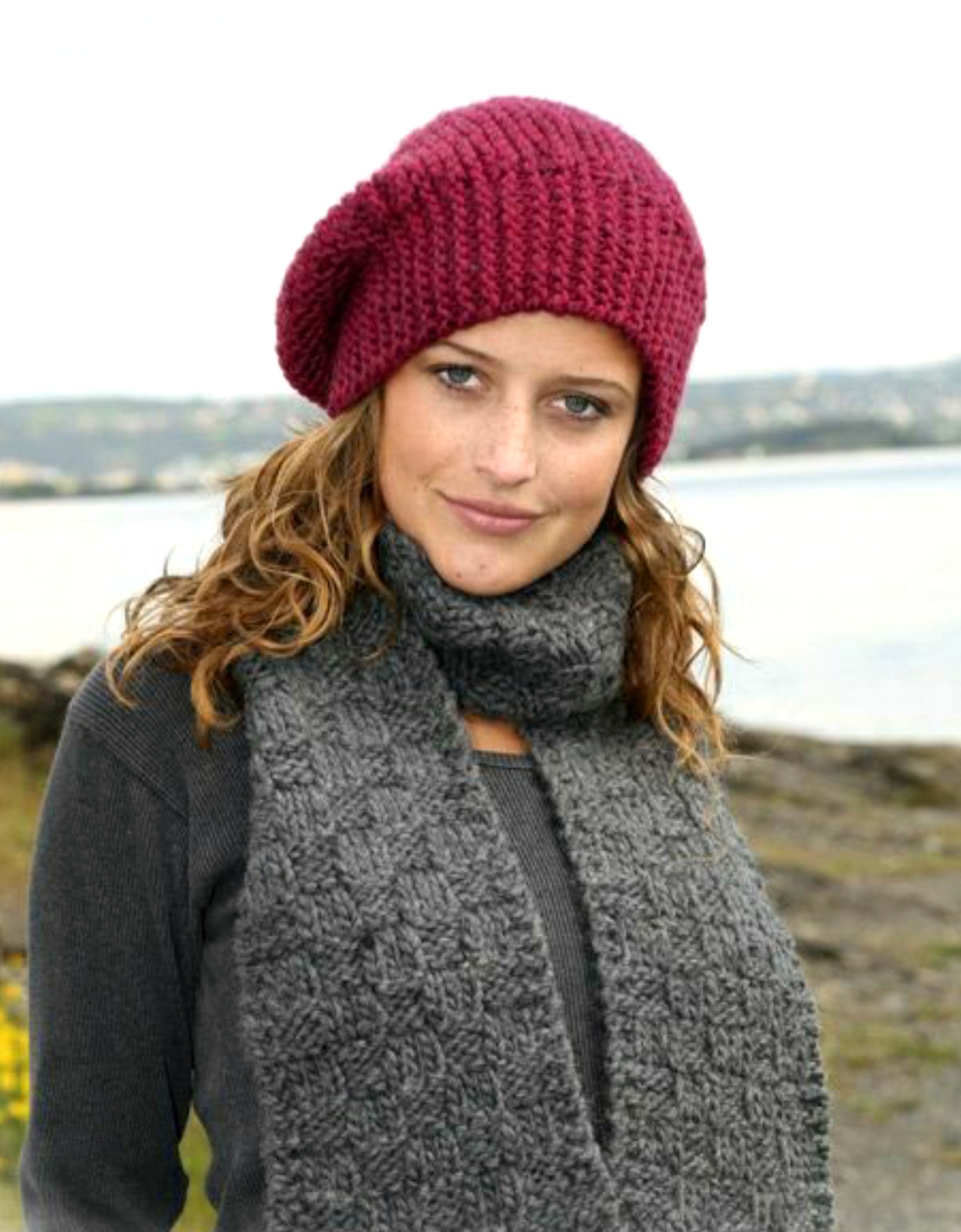 MIRONNA's Face Cut-Out Frames - 2016 November - Winter scarf and hat ...