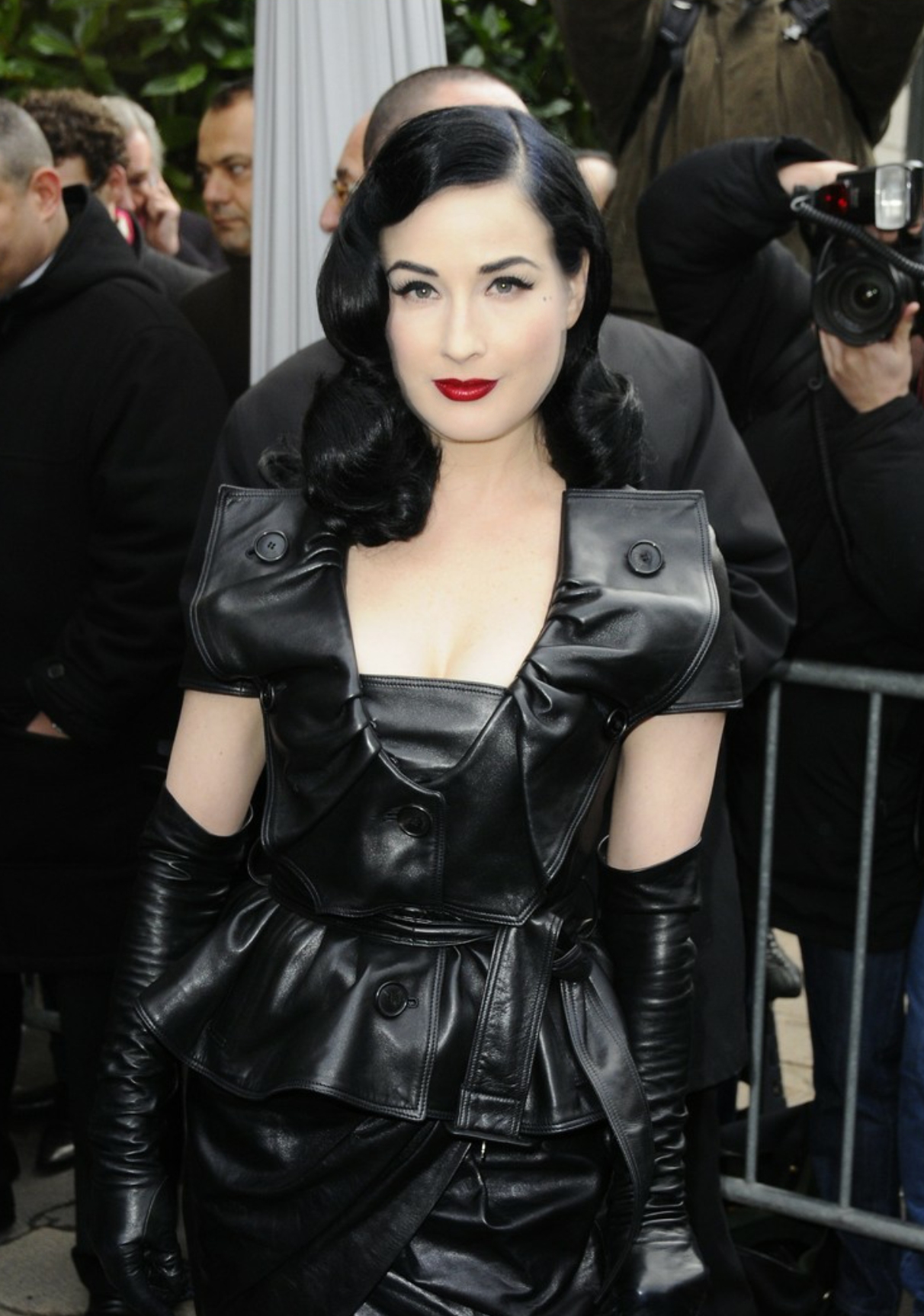 sesta's Face Cut-Out Frames - 2013 October - photogenic Sesta face Cut ...